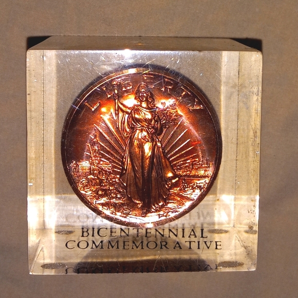 bicentenial us mint | Other | Bicentennial Commemorative Coin ...